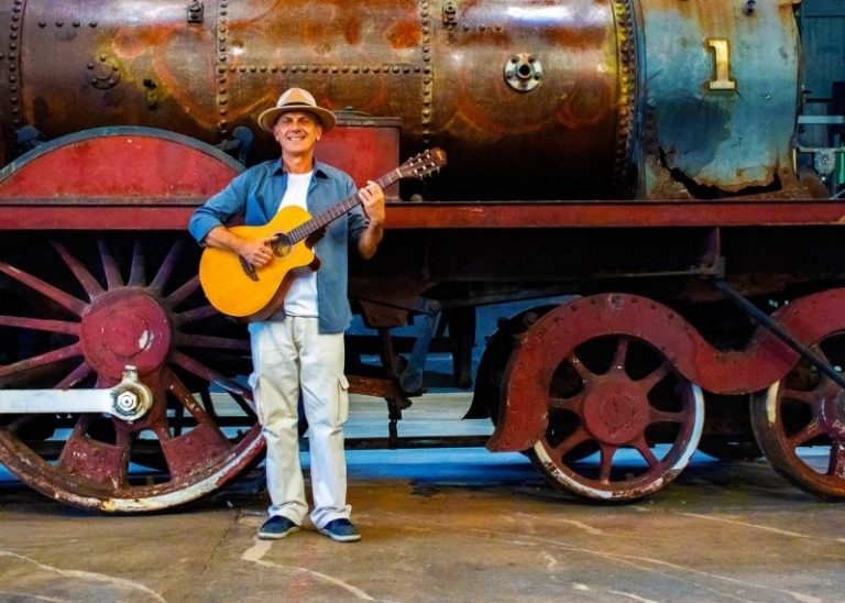 Edvan Antunes apresenta tributo a Renato Teixeira no CEU das Artes ...